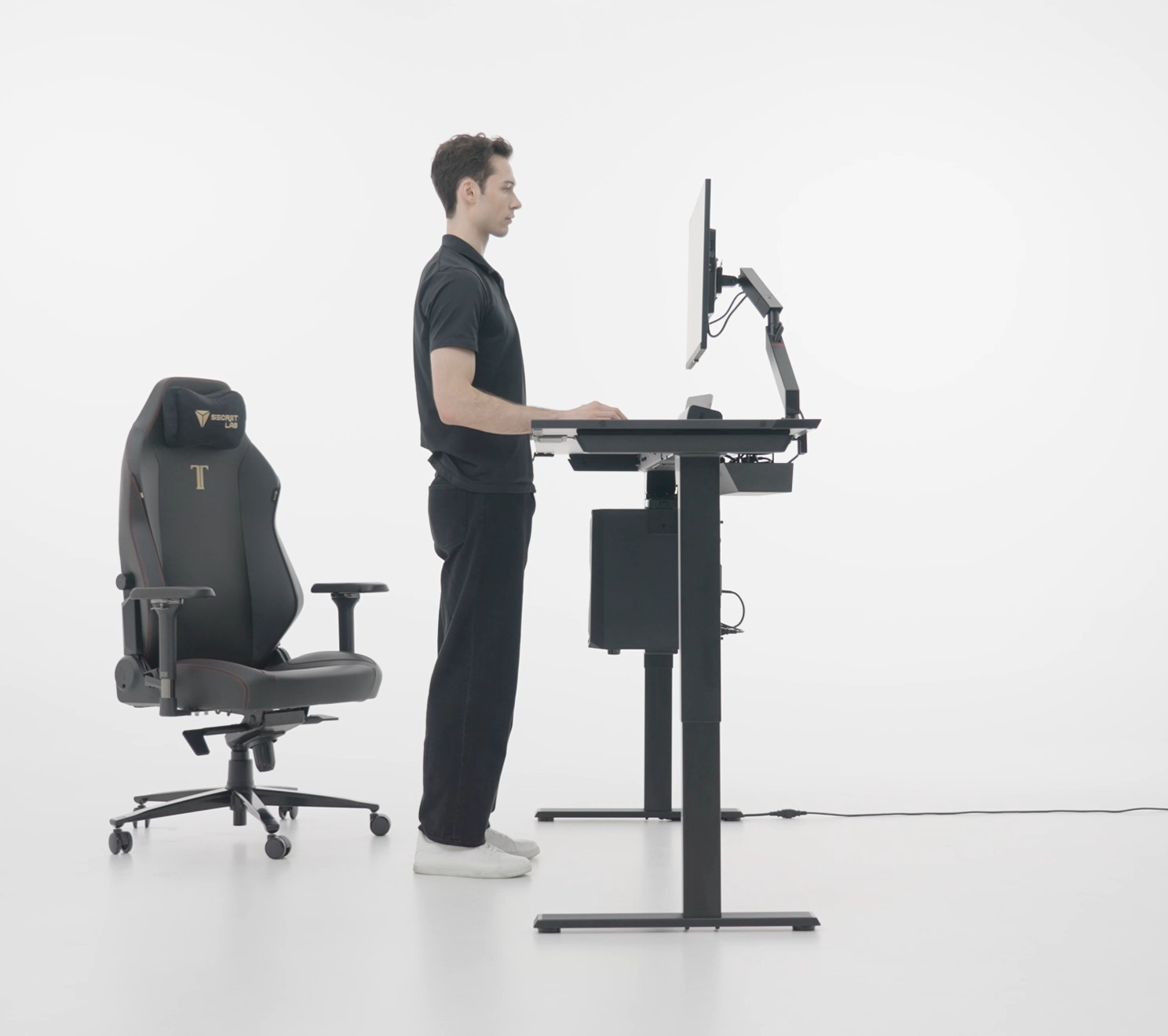 Secretlab Magnus Evo Review 2026: Is This $749 Smart Standing Desk With ...